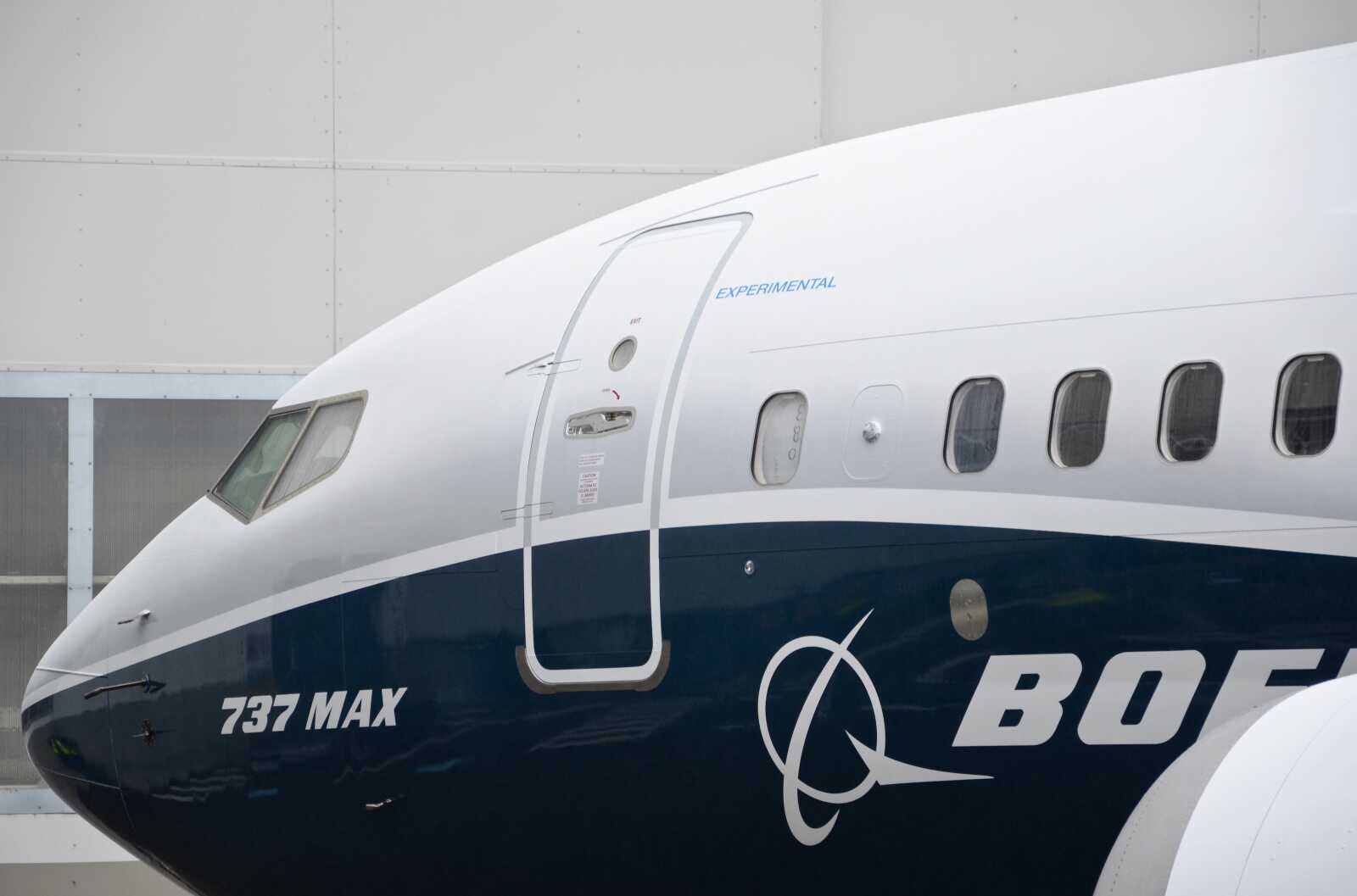 Boeing 737 MAX Wallpapers (34 images) - WallpaperCat