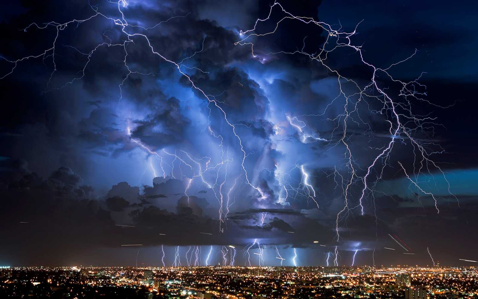 Thunder Wallpapers (87 images) - WallpaperCat