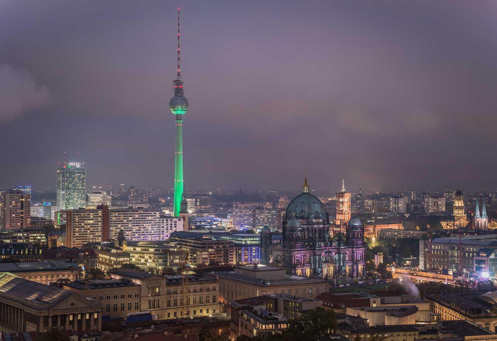 Berlin Wallpapers (61 images) - WallpaperCat
