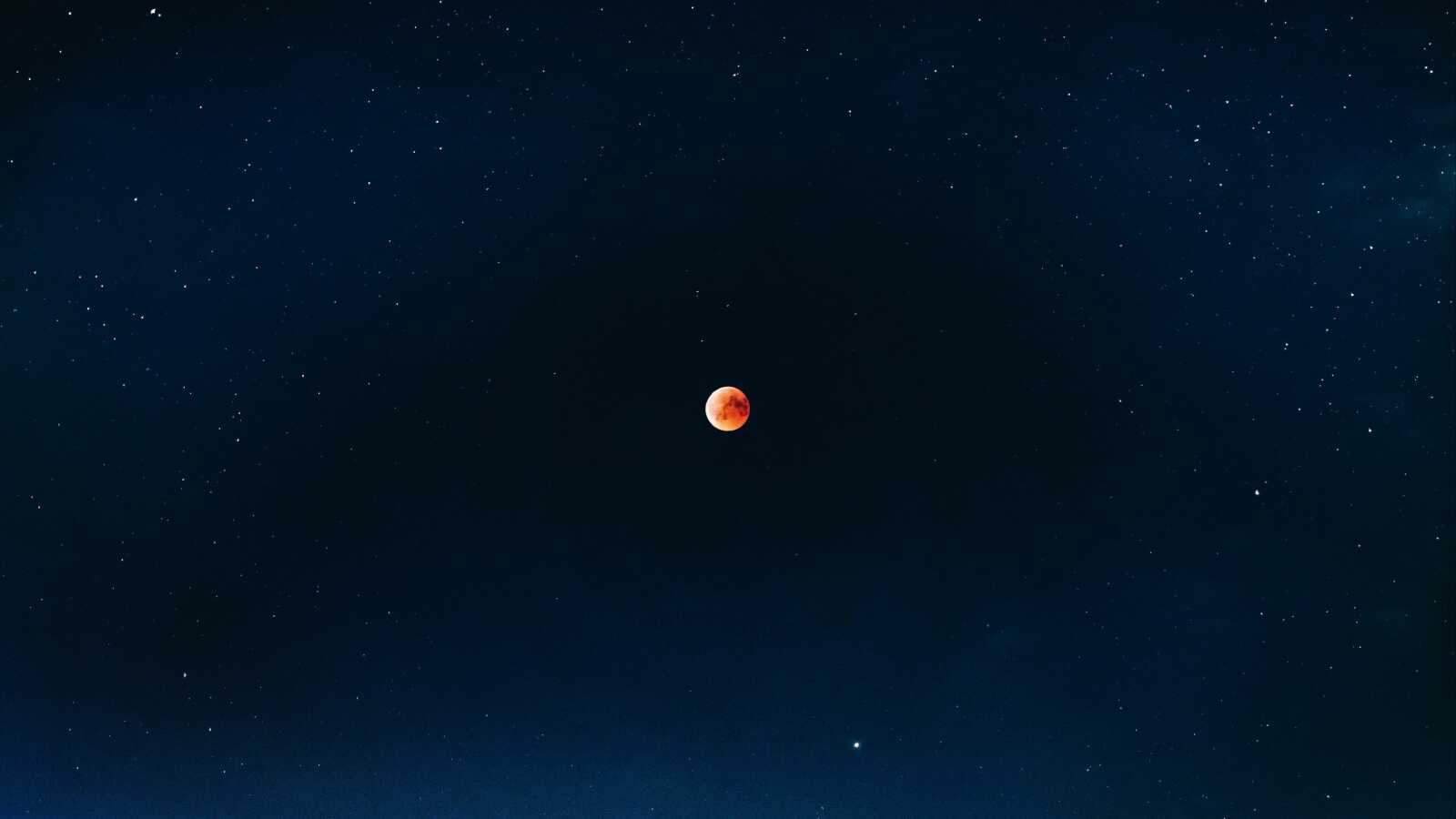 Lunar Eclipse Wallpapers (45 images) - WallpaperCat
