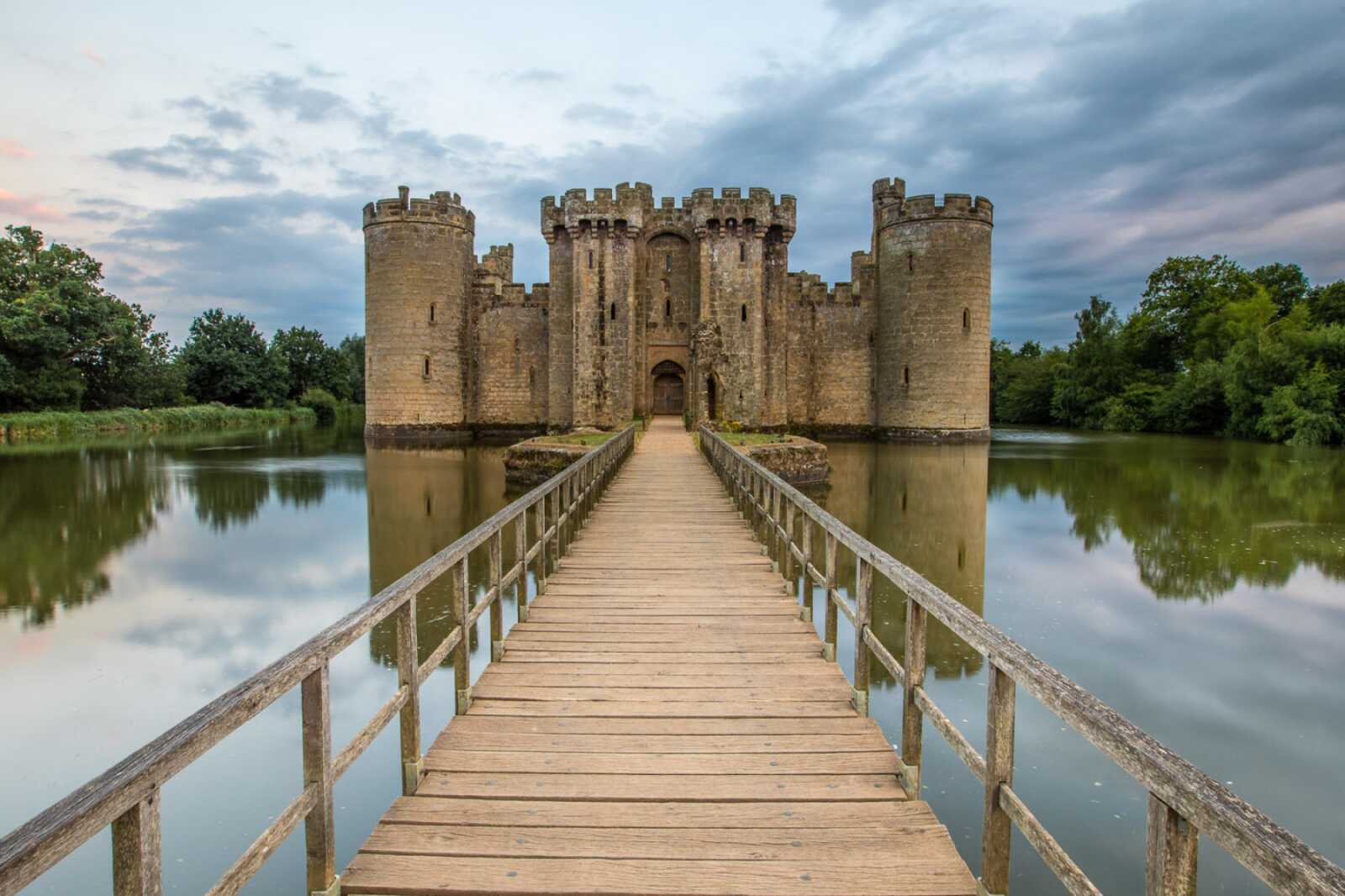 Bodiam Castle Wallpapers (36 images) - WallpaperCat