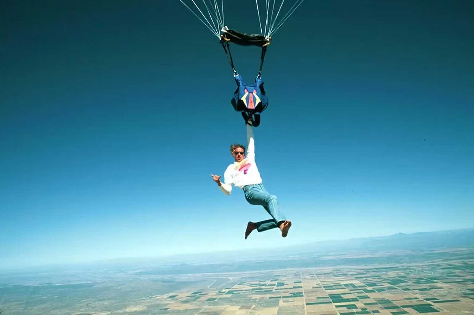 Banzai Skydiving Wallpapers (6 images) - WallpaperCat