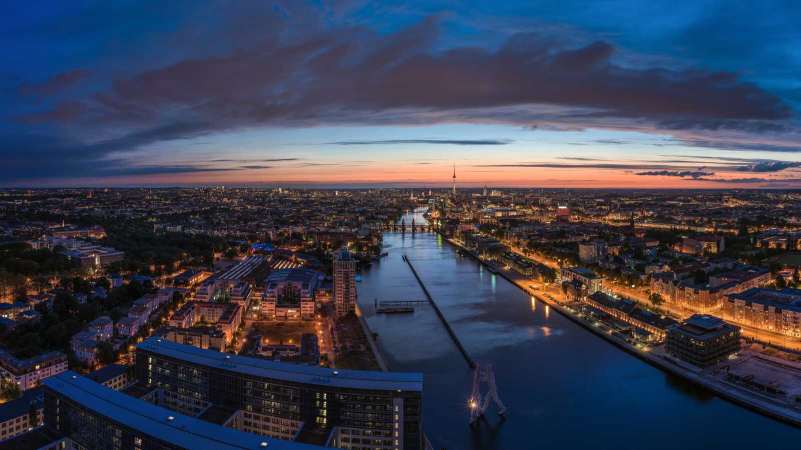 Berlin Wallpapers (61 images) - WallpaperCat