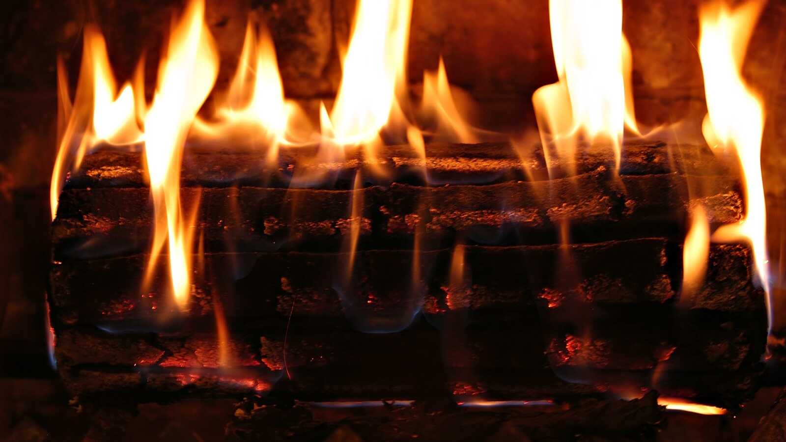 Fireplace Wallpapers (44 images) - WallpaperCat