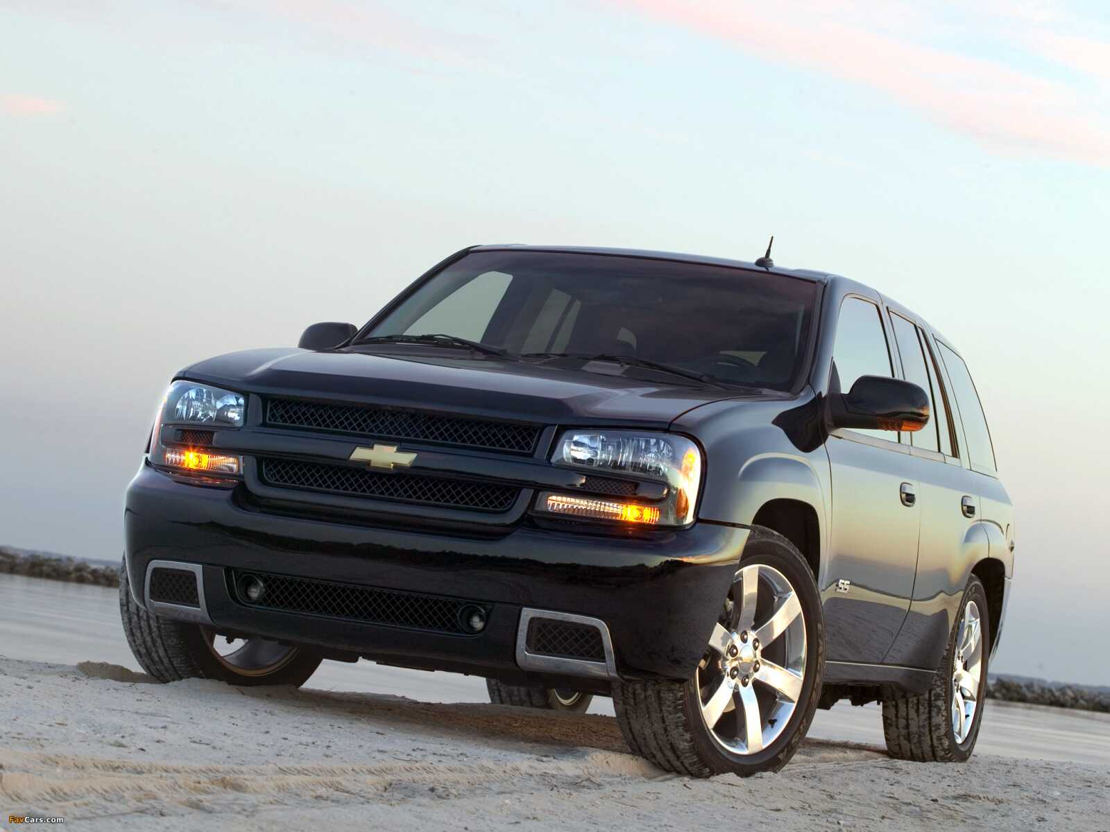 Chevrolet Trailblazer Wallpapers (24 images) - WallpaperCat