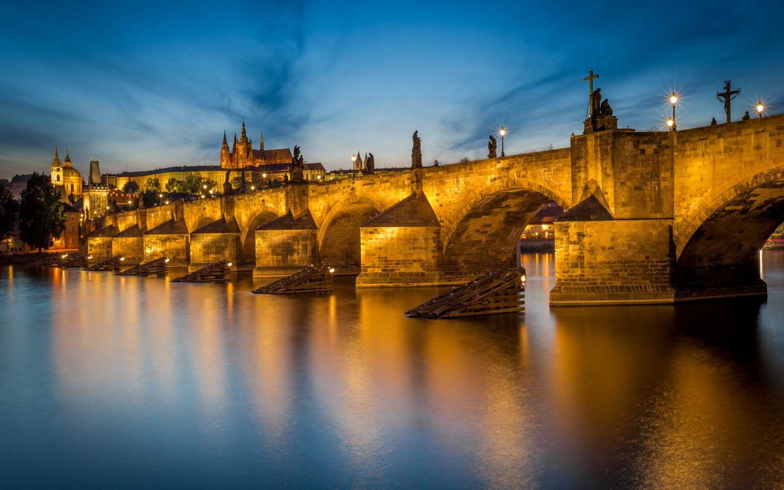 Charles Bridge Wallpapers (44 images) - WallpaperCat