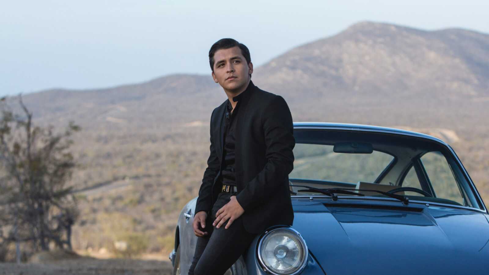 Christian Nodal Wallpapers (21 images) - WallpaperCat