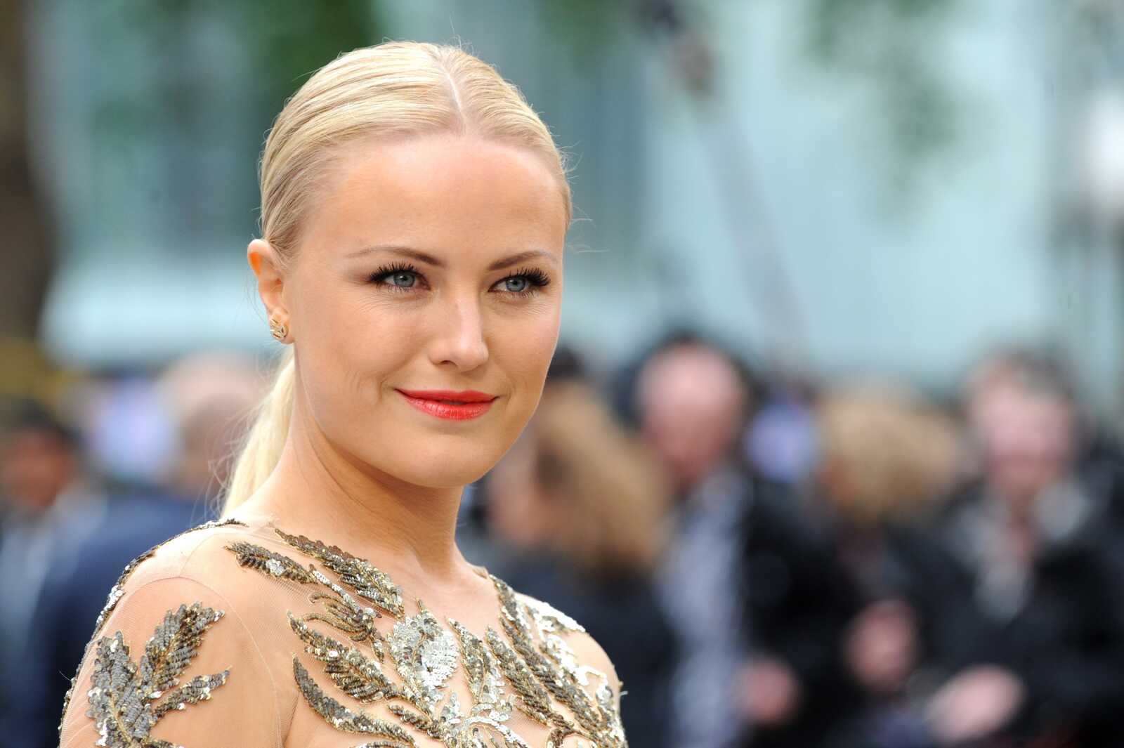 Malin Akerman Wallpapers (24 images) - WallpaperCat