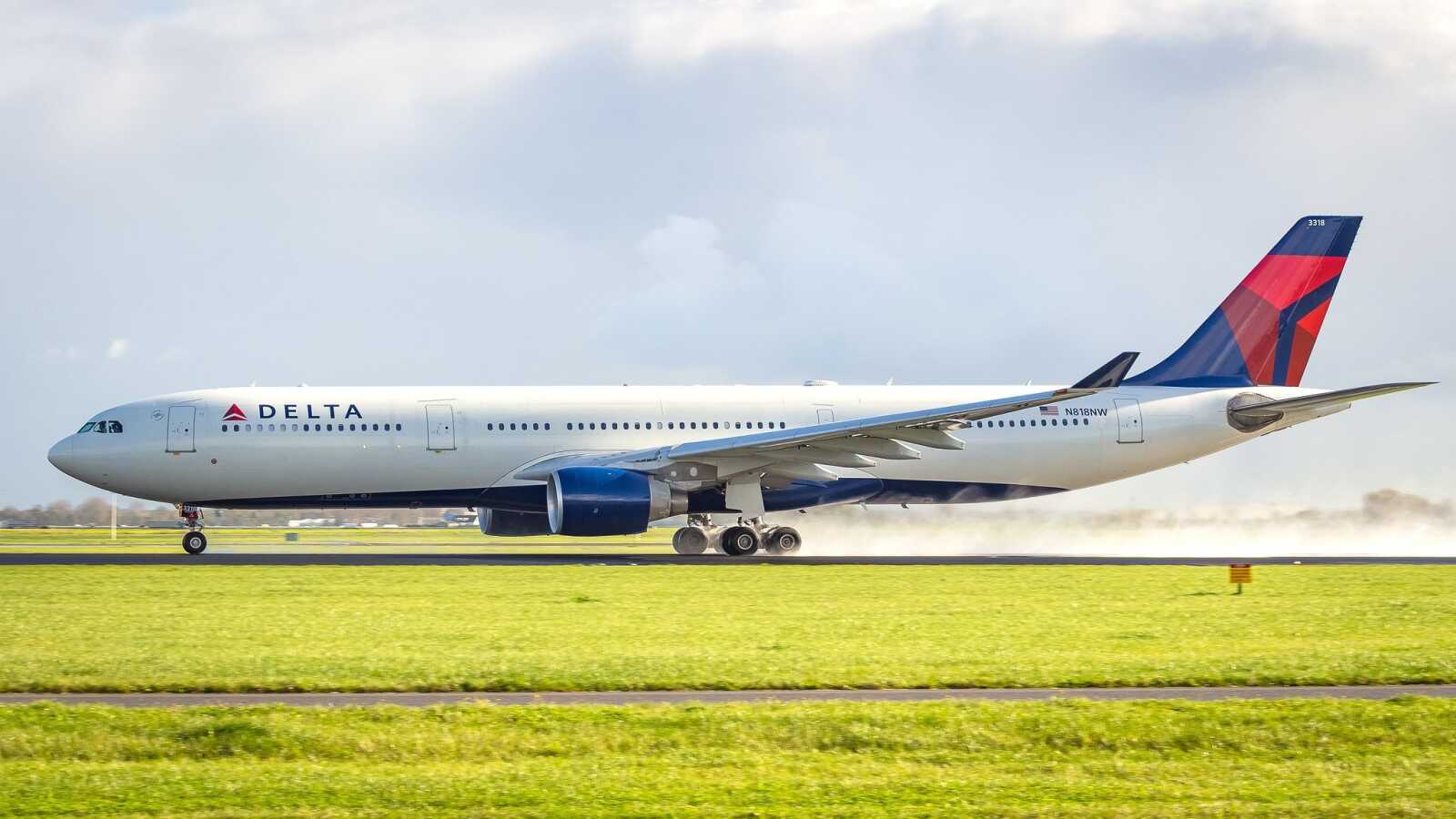 Delta Air Lines Wallpapers (52 images) - WallpaperCat