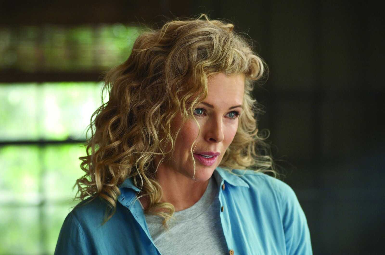 Kim Basinger Wallpapers (32 images) - WallpaperCat