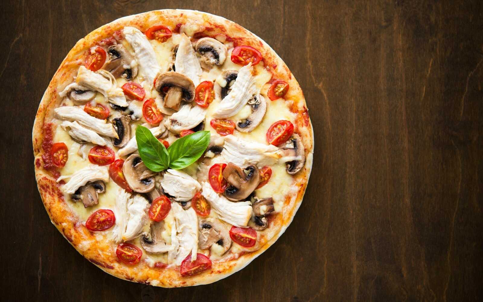 Pizza Wallpapers (64 images) - WallpaperCat