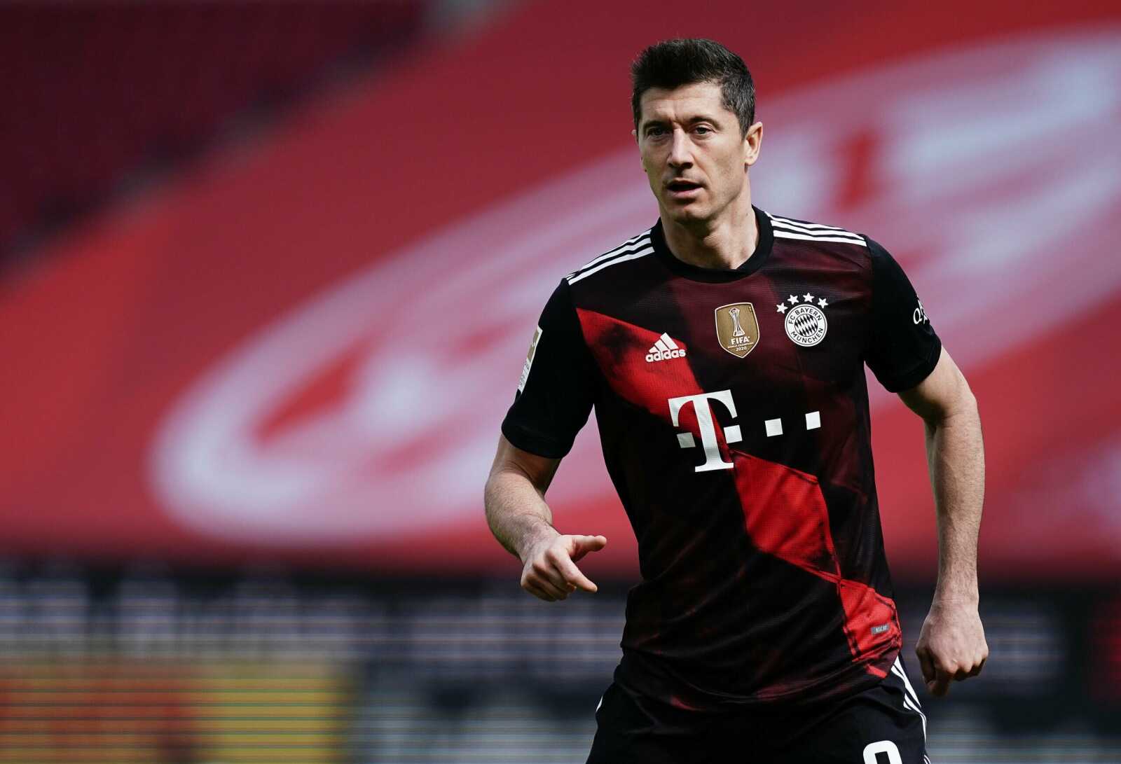 Robert Lewandowski Wallpapers (30 images) - WallpaperCat