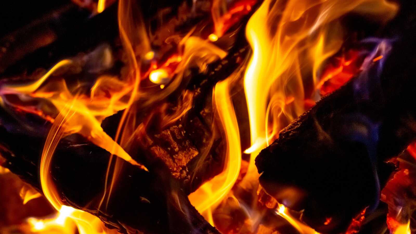 Fireplace Wallpapers (44 images) - WallpaperCat
