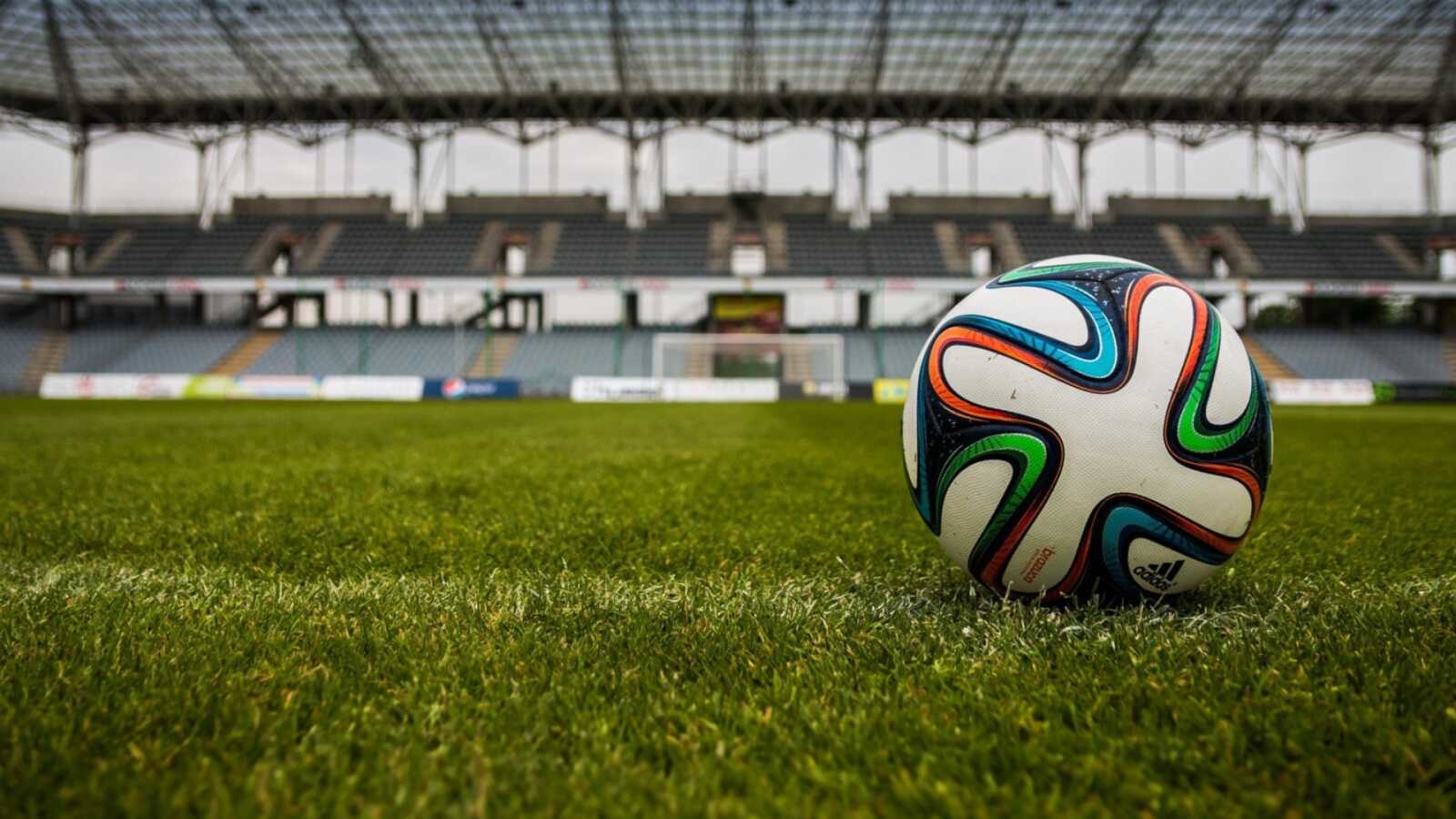 Football Field Wallpapers (23 images) - WallpaperCat
