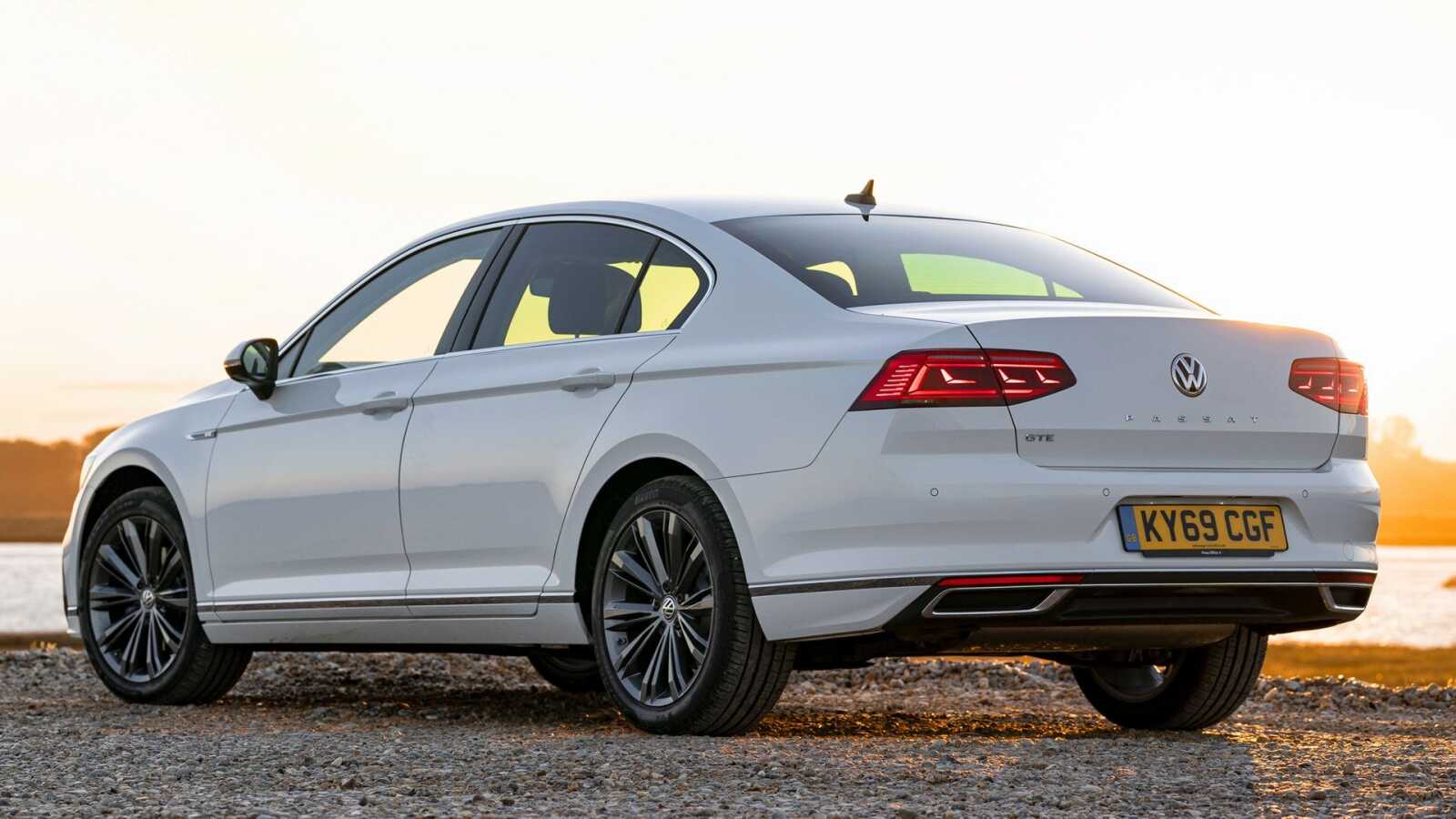 Volkswagen Passat Wallpapers (58 images) - WallpaperCat