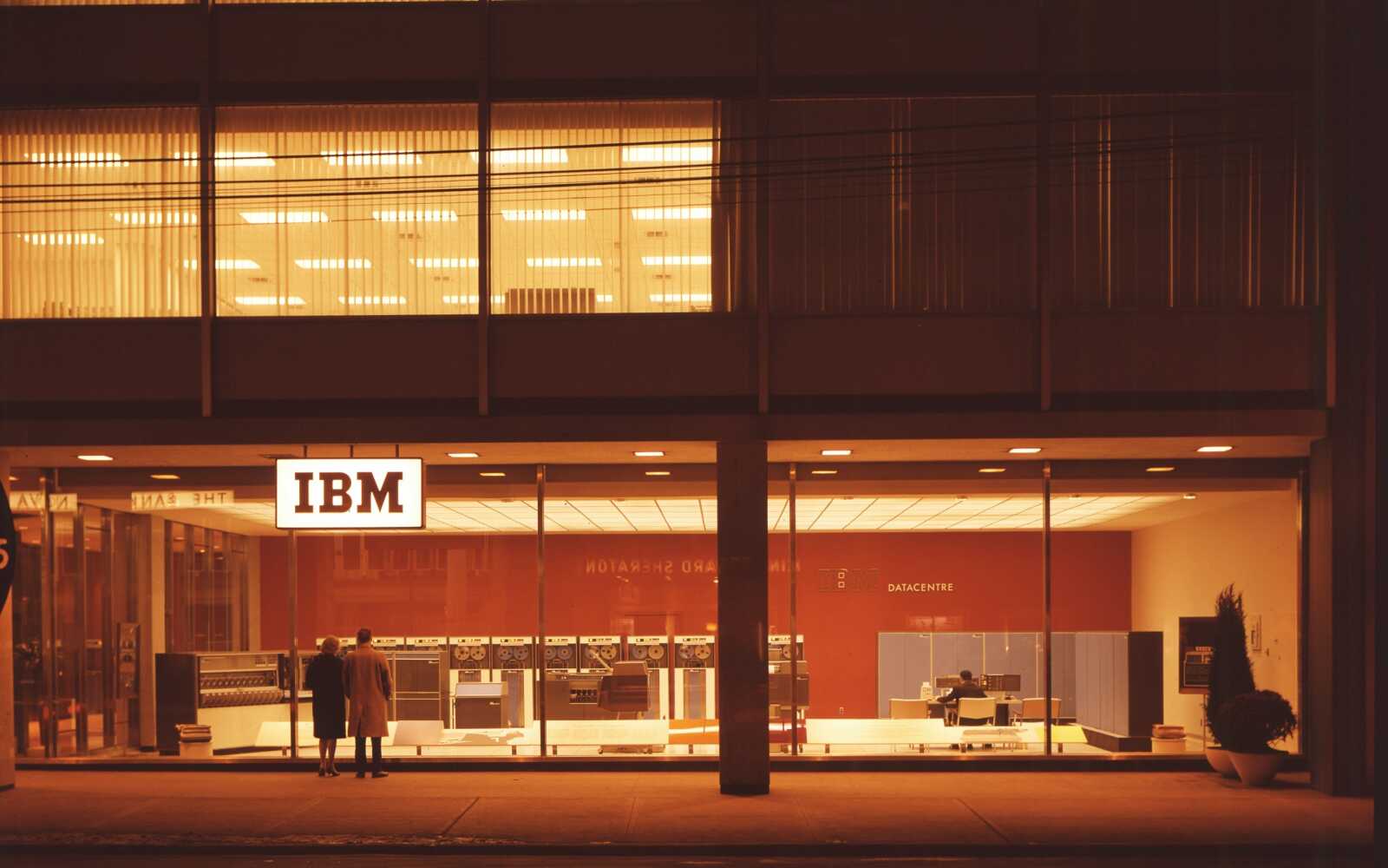 IBM Wallpapers (41 images) - WallpaperCat