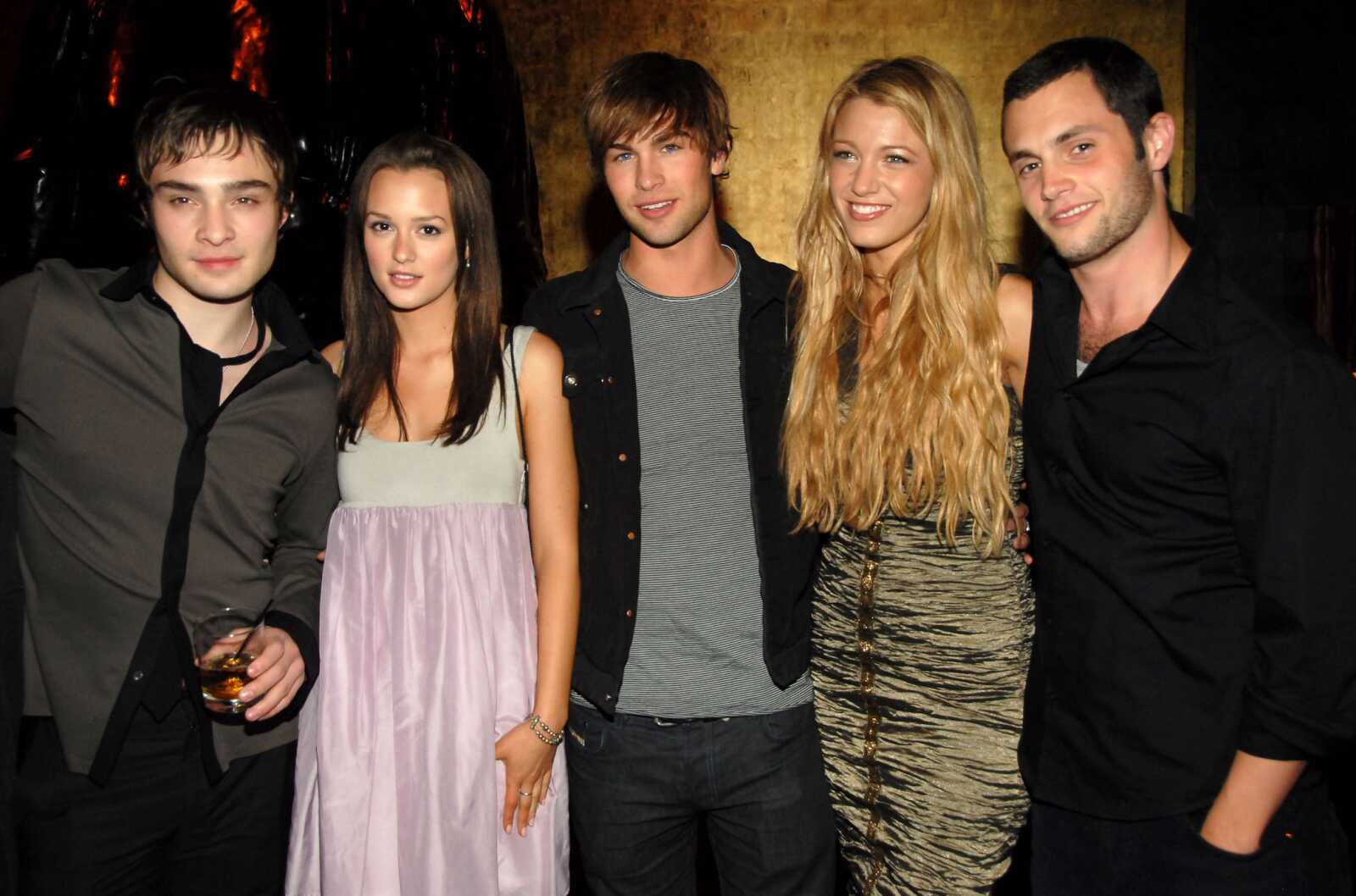 Gossip Girl (2007–2012) Wallpapers (19 images) - WallpaperCat