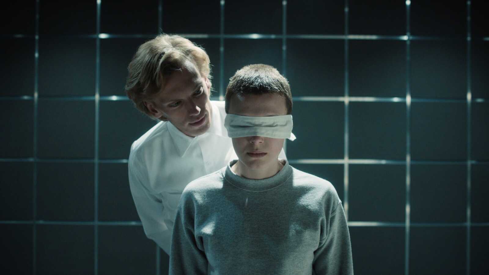 Henry Creel (Stranger Things) Wallpapers (17 images) - WallpaperCat