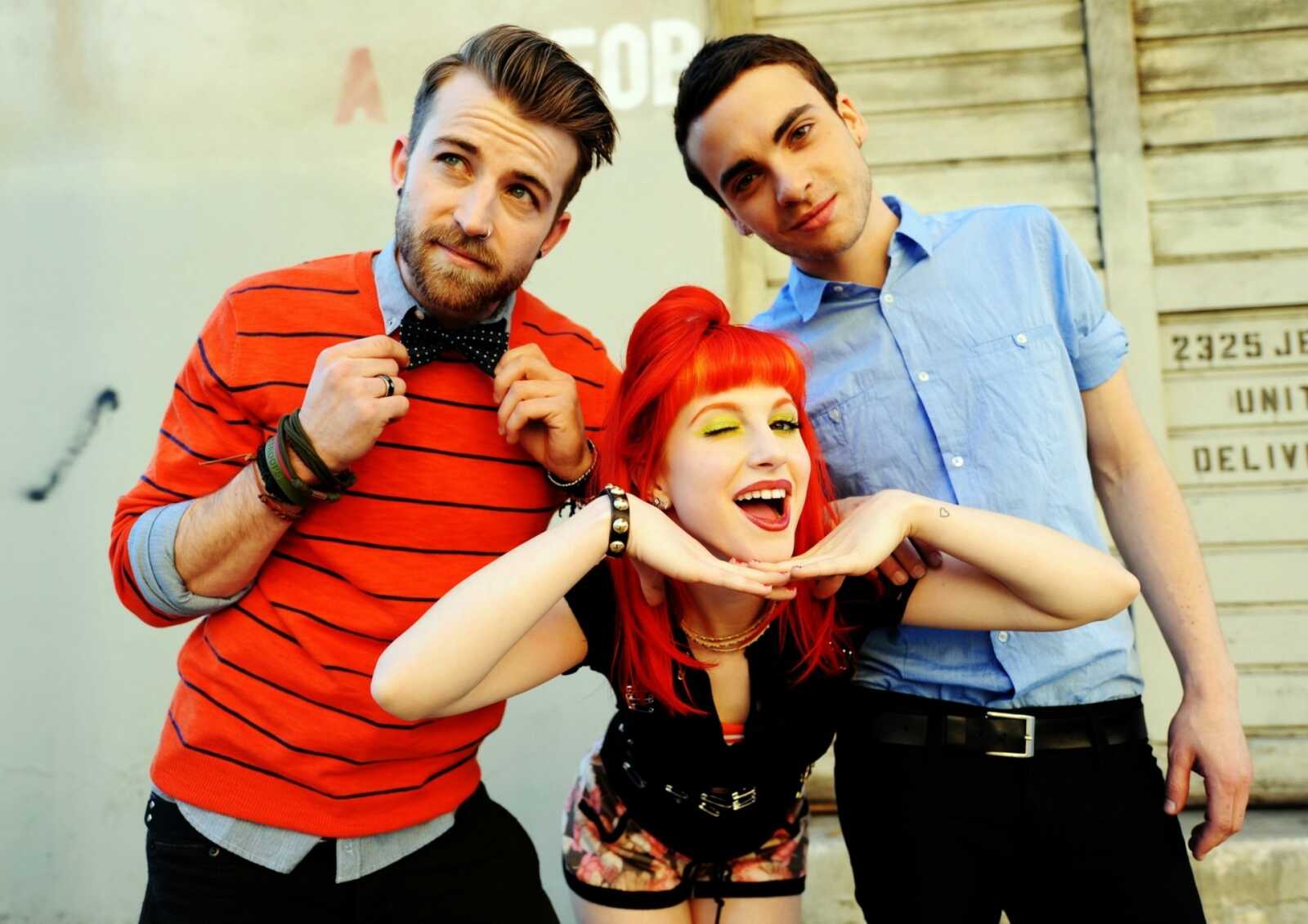 Paramore Wallpapers (61 images) - WallpaperCat