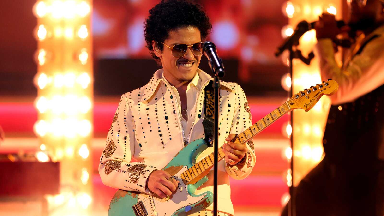 Bruno Mars Wallpapers (66 images) - WallpaperCat
