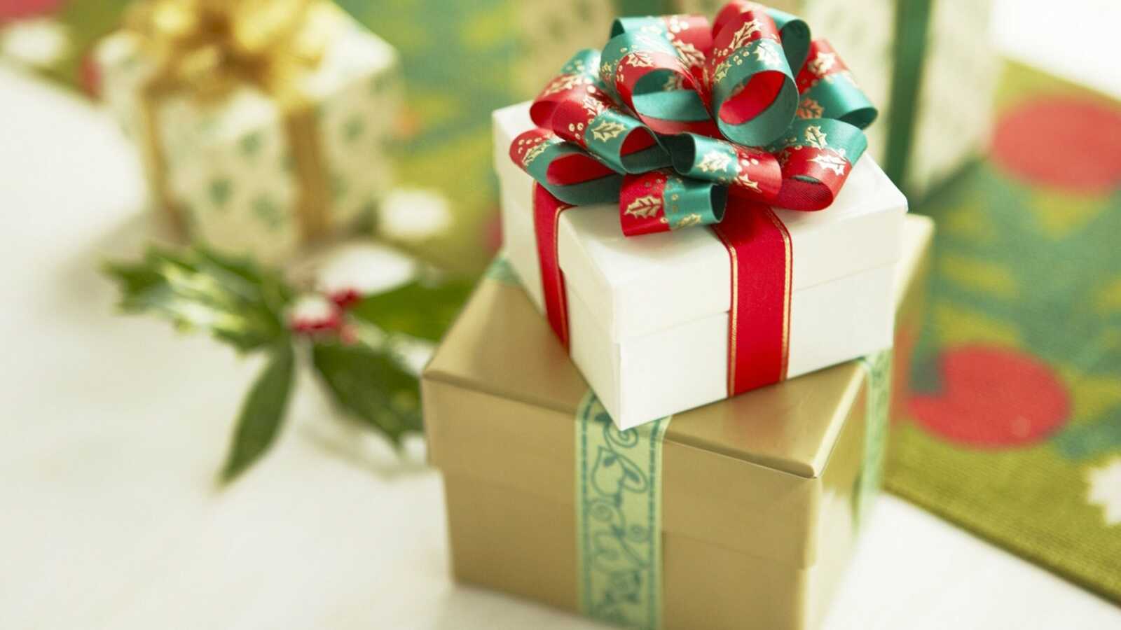 Gifts Wallpapers (47 images) - WallpaperCat