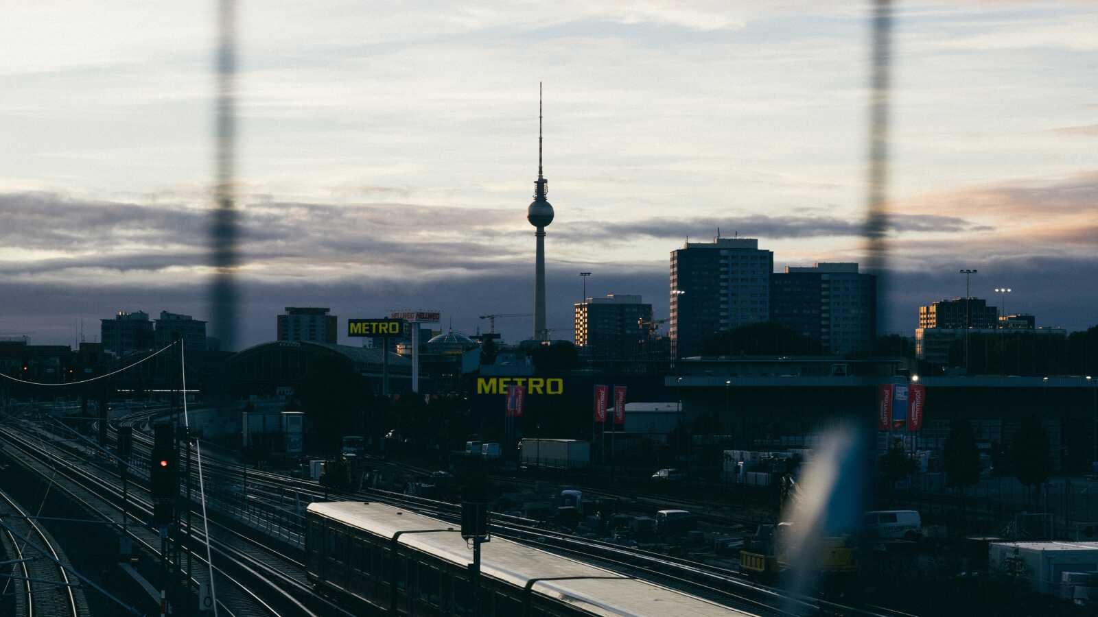 Berlin Wallpapers (61 images) - WallpaperCat