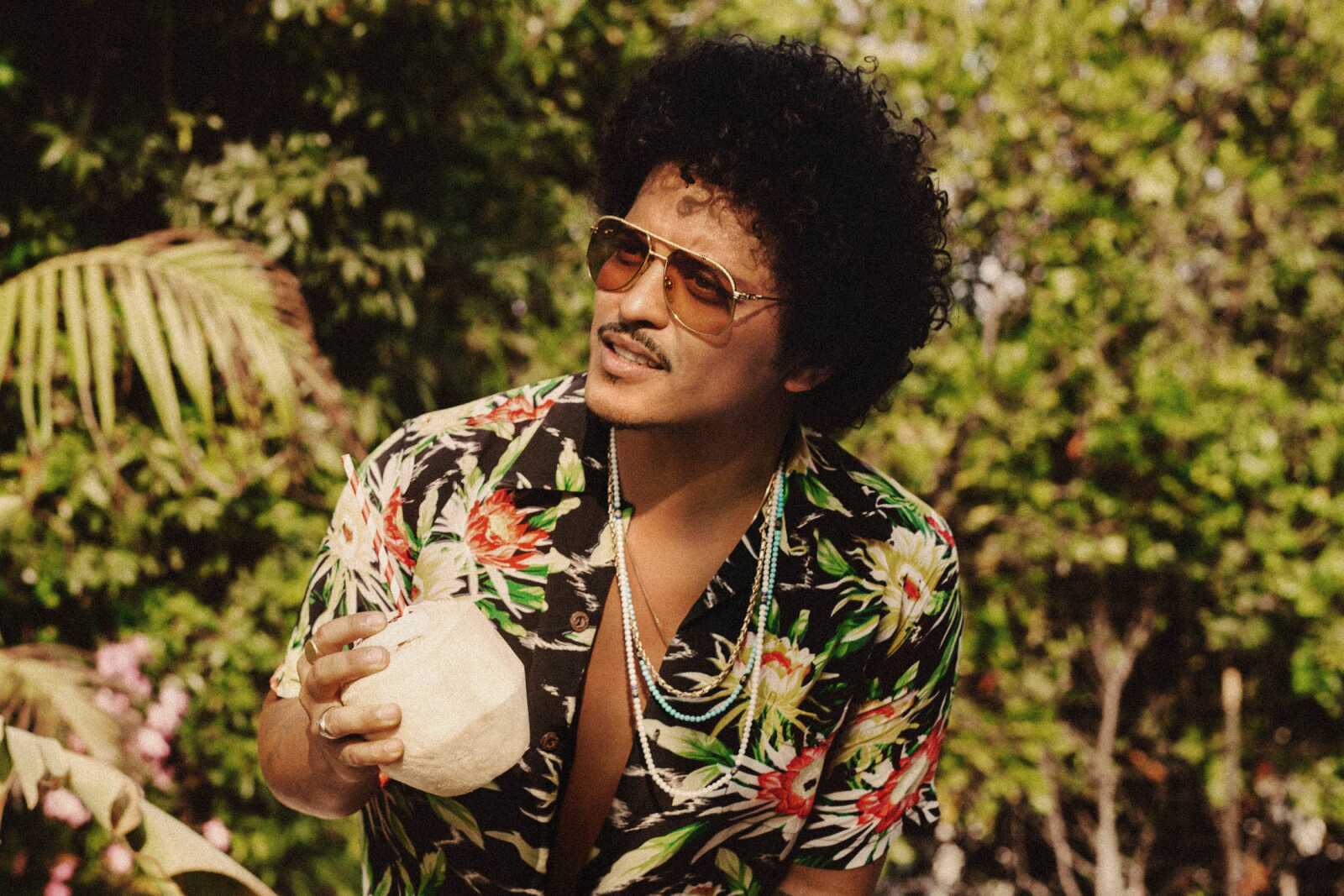 Bruno Mars Wallpapers (66 images) - WallpaperCat