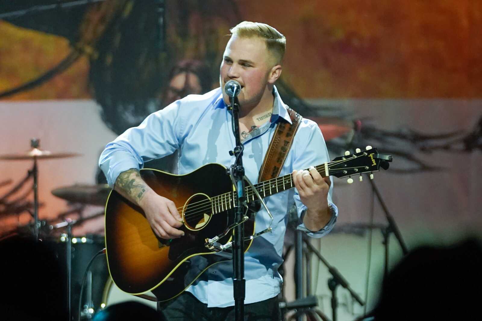 Zach Bryan Wallpapers (10 images) - WallpaperCat