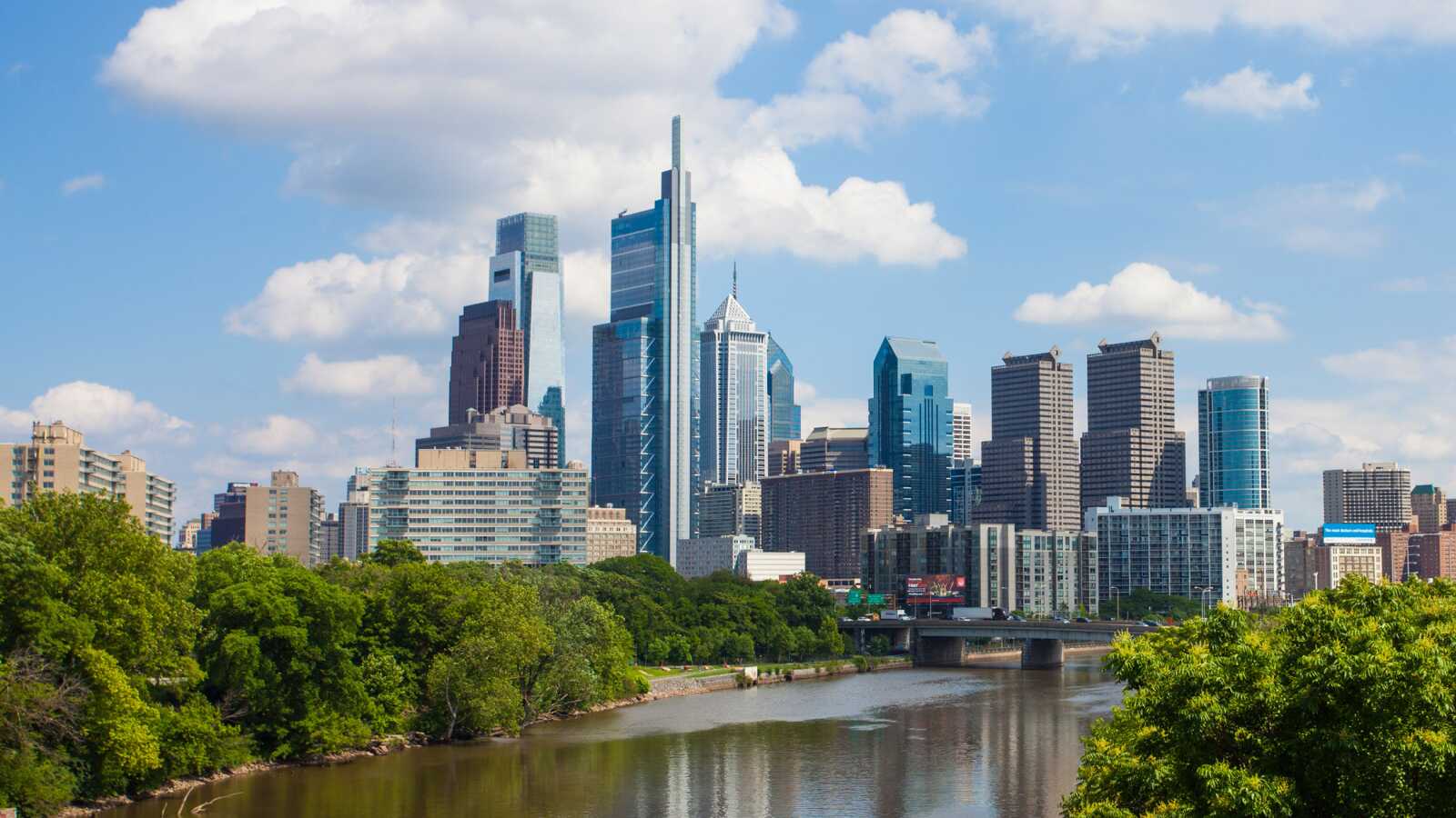 Philadelphia Skyline Wallpapers (45 images) - WallpaperCat