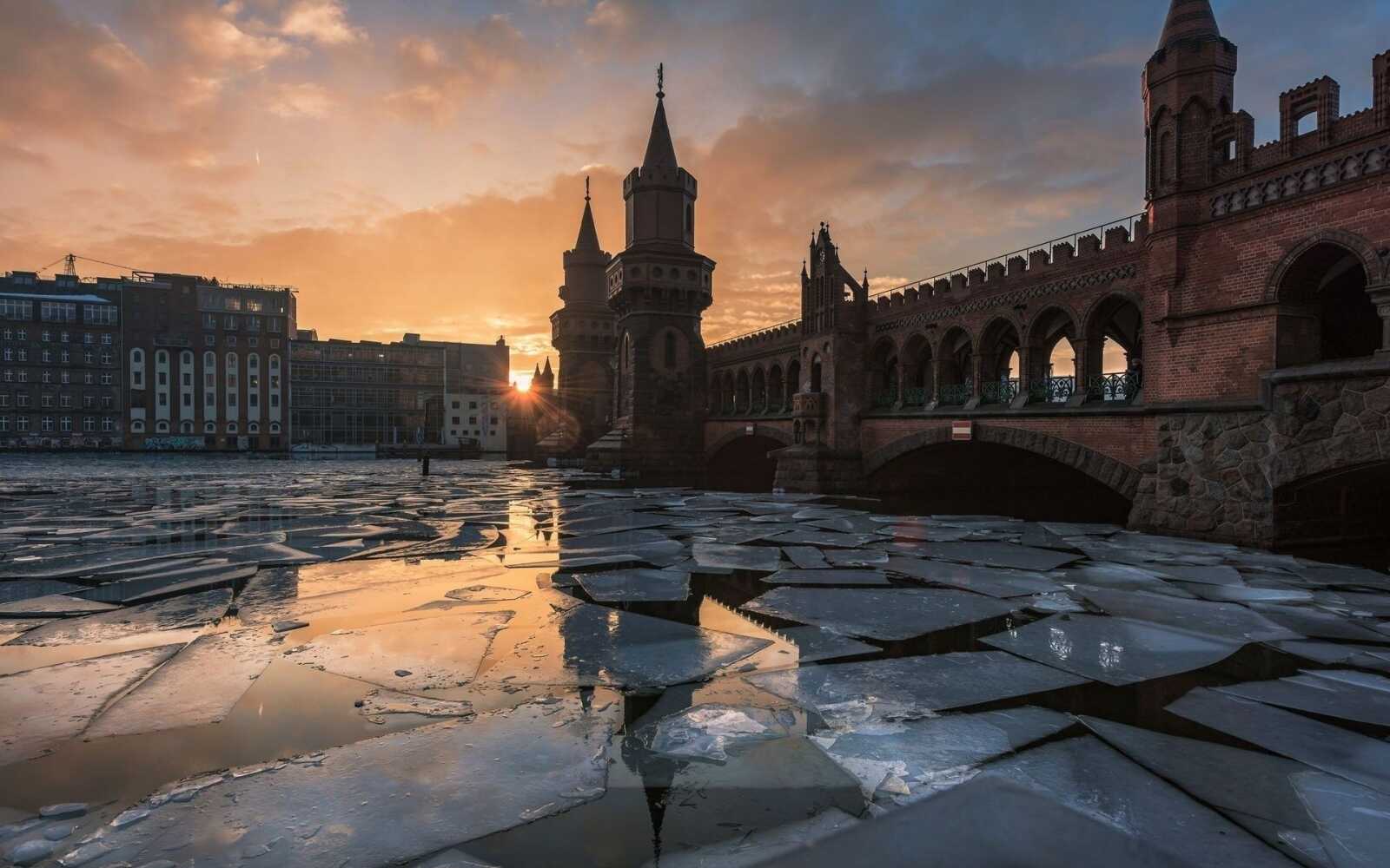 Berlin Wallpapers (61 images) - WallpaperCat