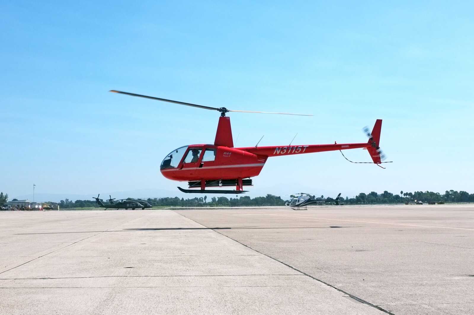 Helicopter Wallpapers (31 images) - WallpaperCat