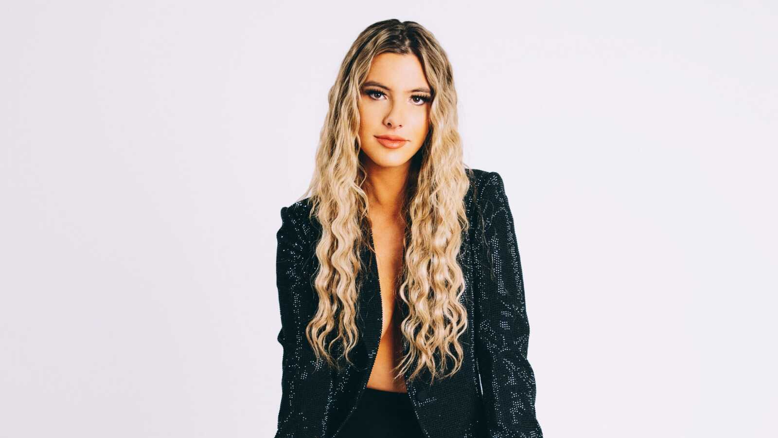 Lele Pons Wallpapers (21 images) - WallpaperCat