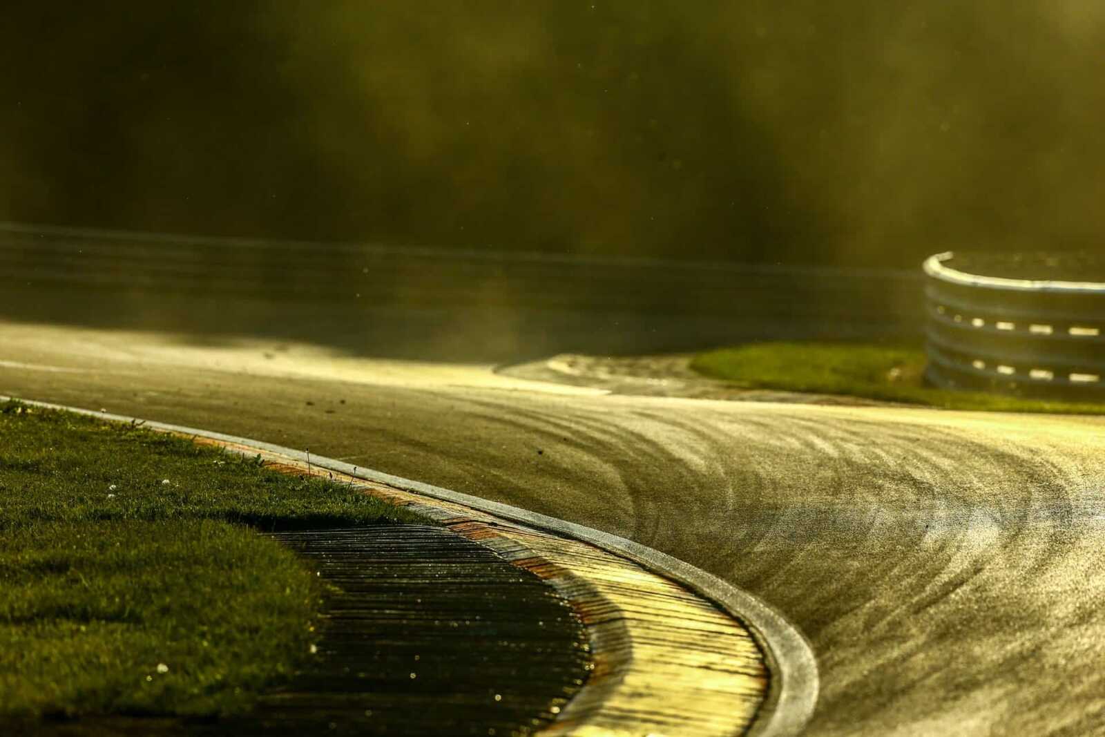 Race Track Wallpapers (68 images) - WallpaperCat