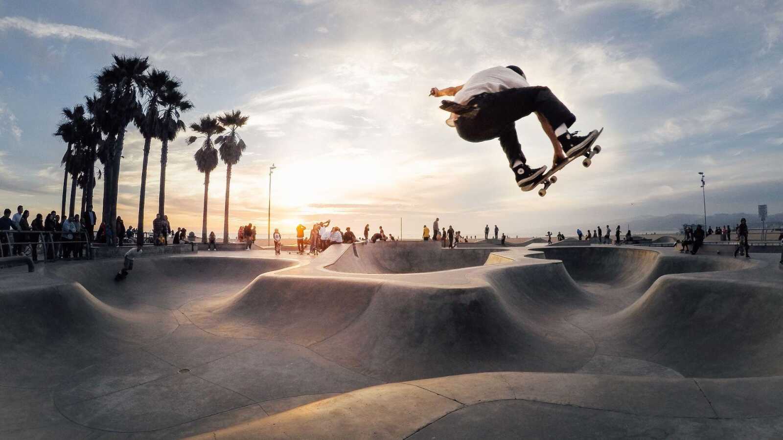 Skateboarding Wallpapers (45 images) - WallpaperCat