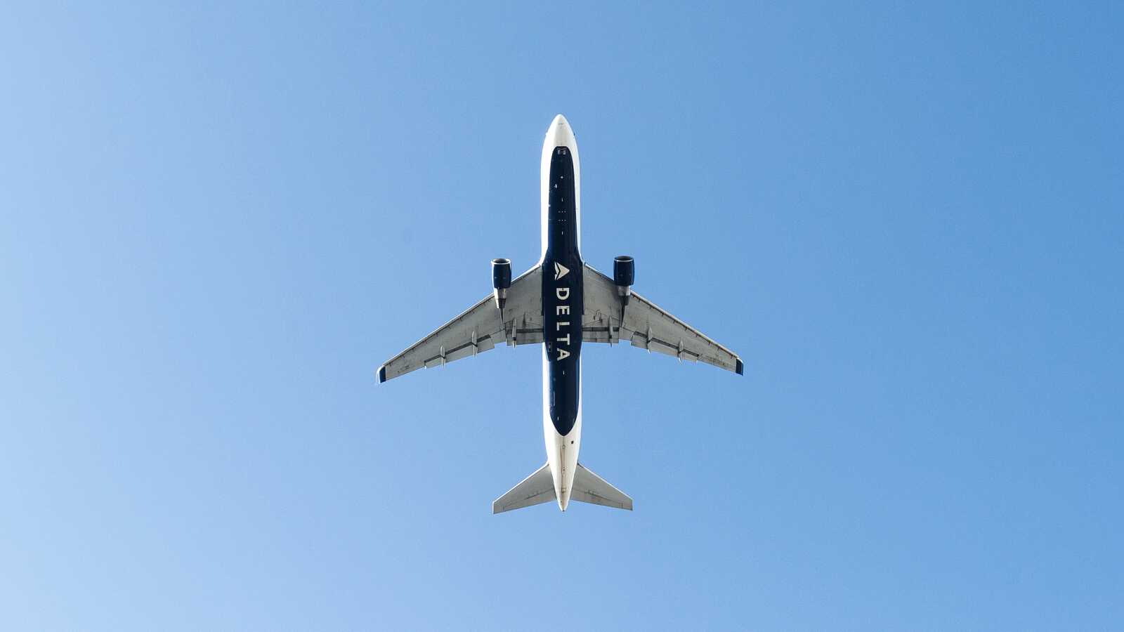 Delta Air Lines Wallpapers (52 images) - WallpaperCat