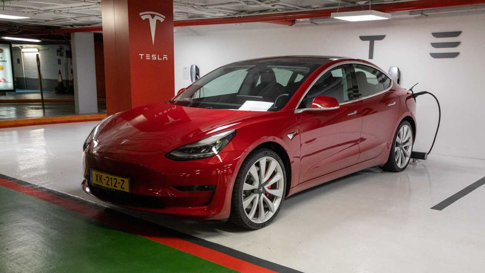 Tesla Model 3 Wallpapers (48 images) - WallpaperCat