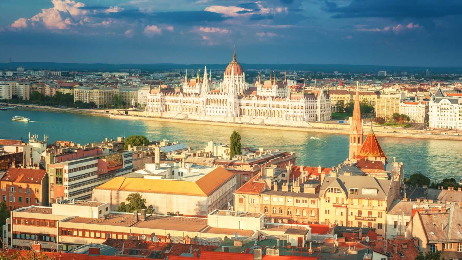 The Danube River Wallpapers (41 images) - WallpaperCat