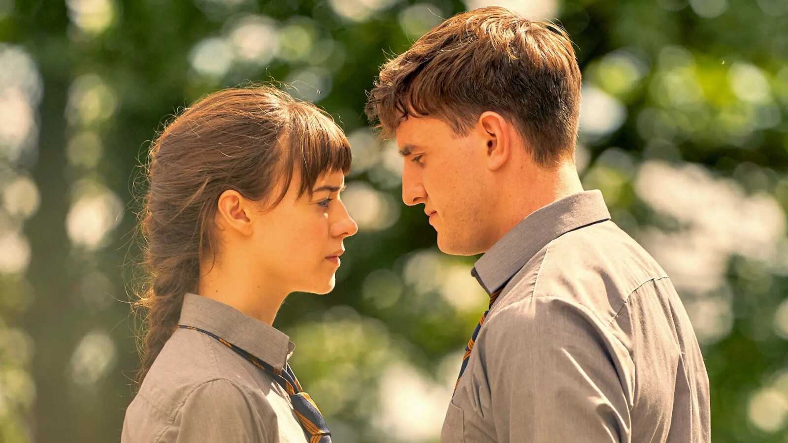 Normal People (TV Mini Series) Wallpapers (20 images) - WallpaperCat