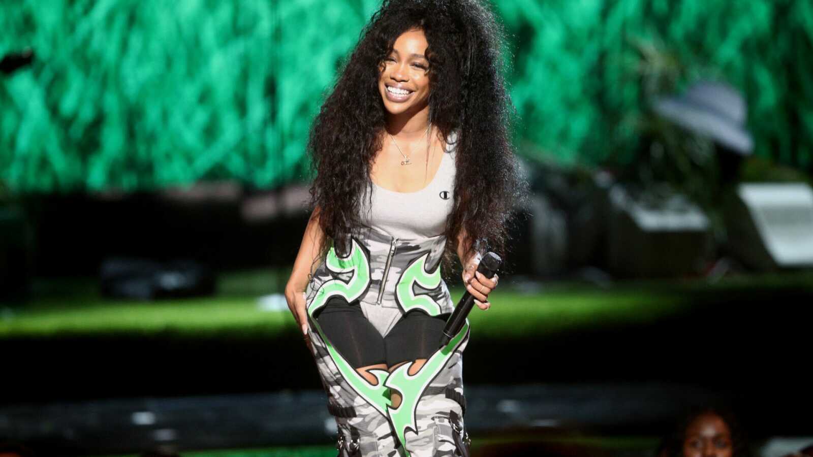 SZA Wallpapers (38 images) - WallpaperCat