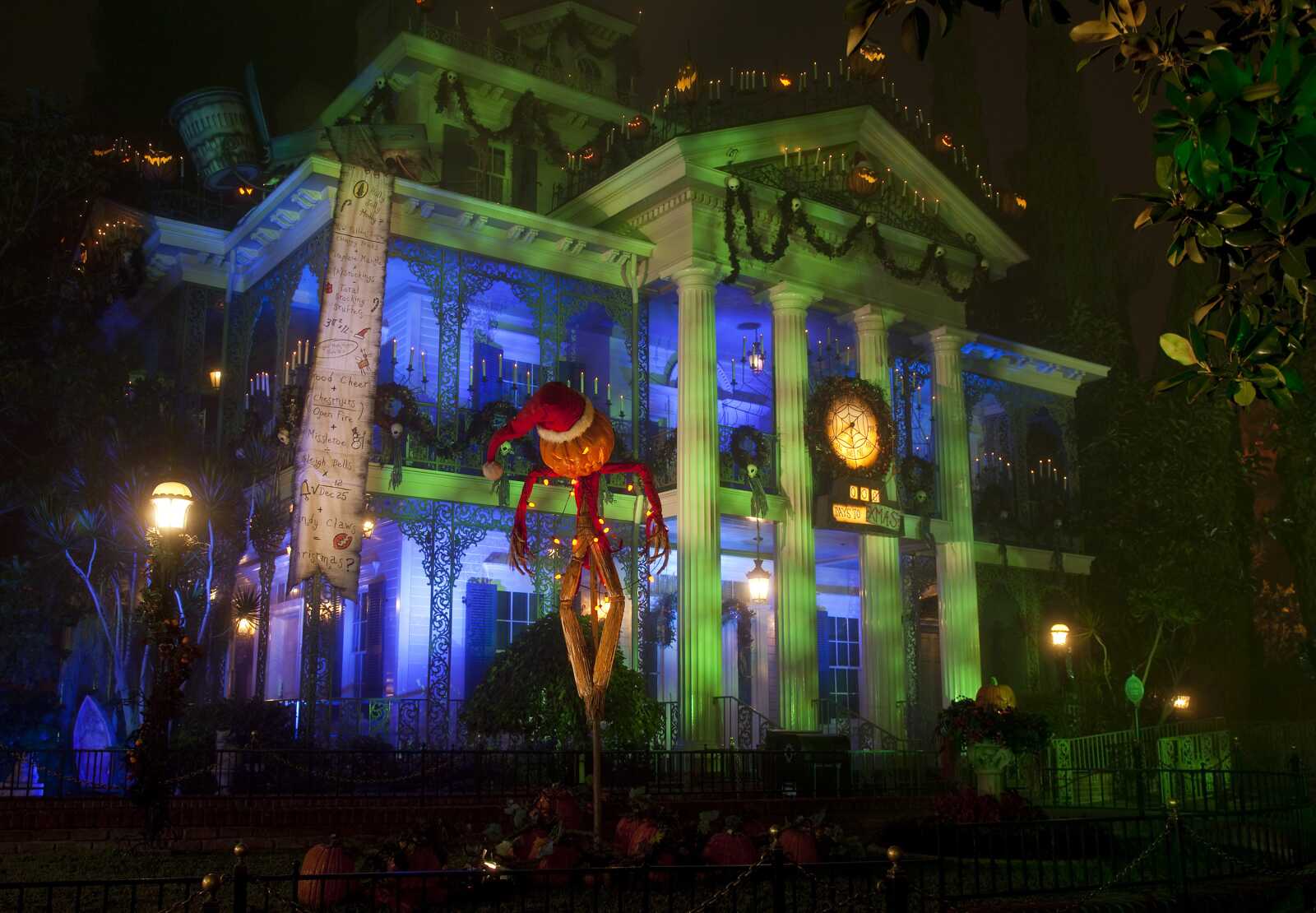 Haunted Mansion Wallpapers (20 images) - WallpaperCat