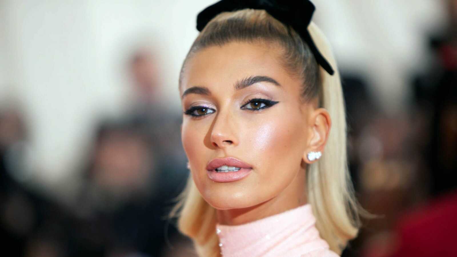 Hailey Bieber Wallpapers (51 images) - WallpaperCat
