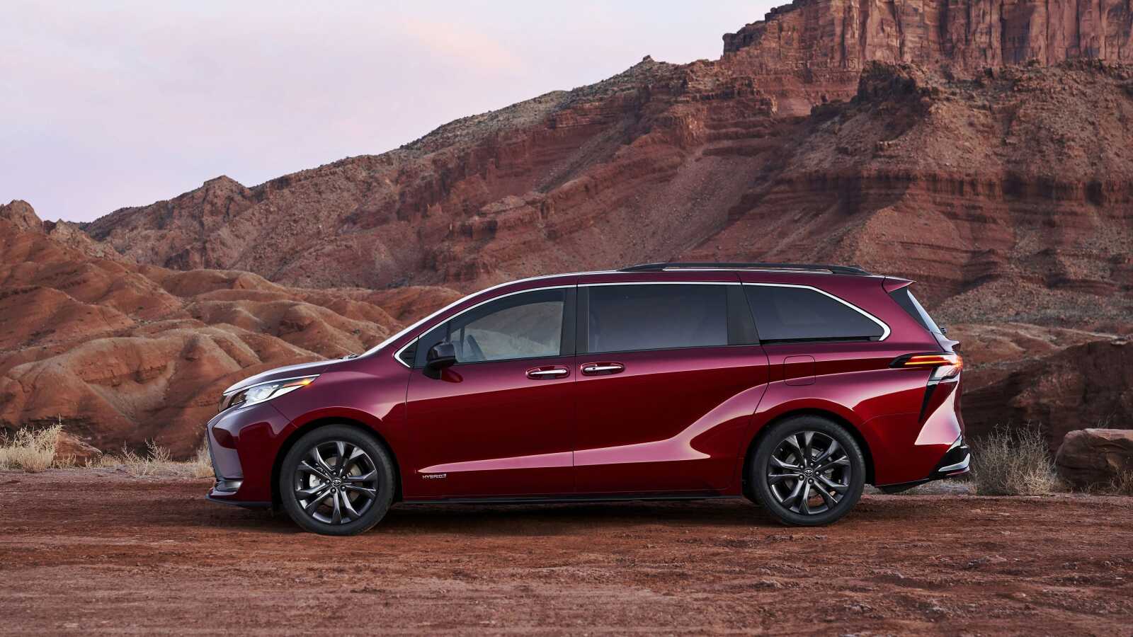 Toyota Sienna Wallpapers (52 images) - WallpaperCat