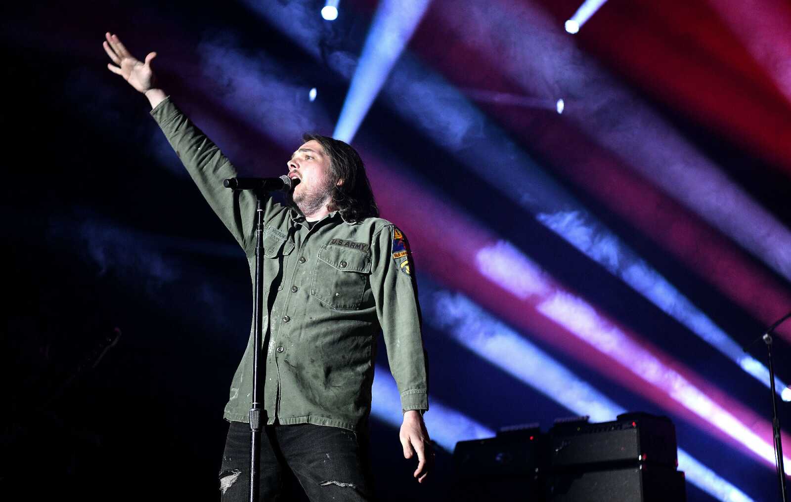 Gerard Way Wallpapers (44 images) - WallpaperCat