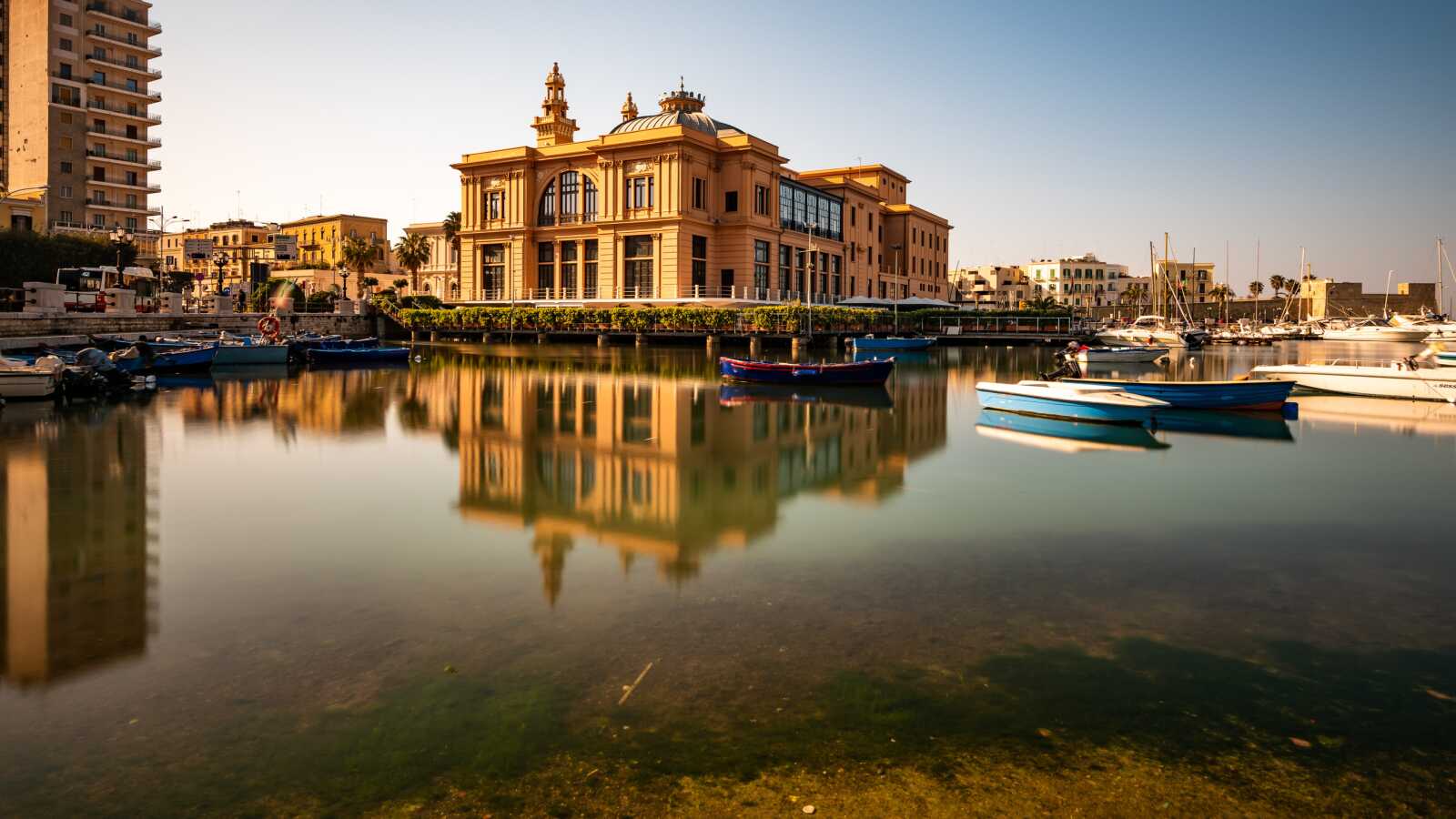 Bari Wallpapers (29 images) - WallpaperCat