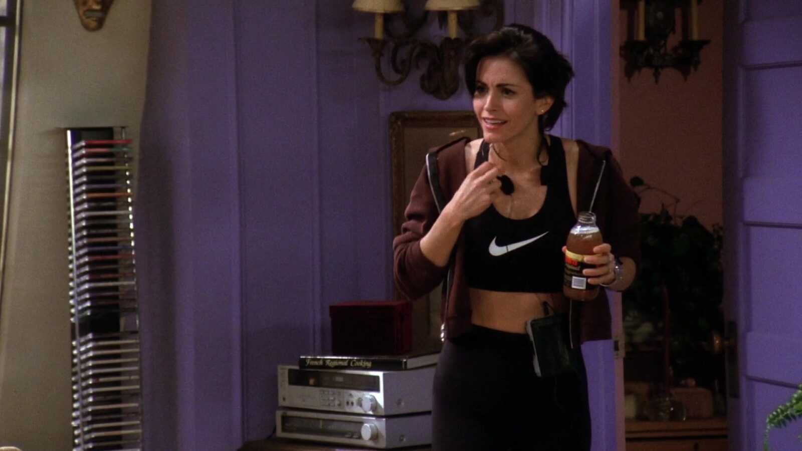 Monica (Friends) Wallpapers (46 images) - WallpaperCat