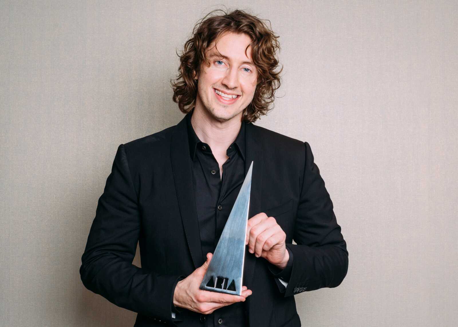 Dean Lewis Wallpapers (21 images) - WallpaperCat