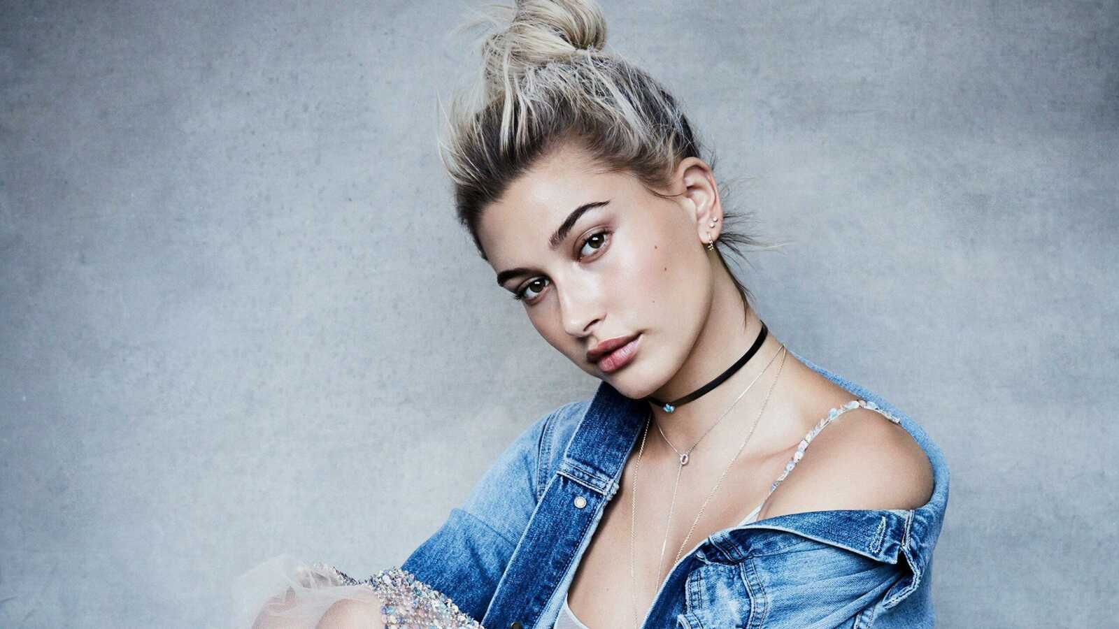 Hailey Bieber Wallpapers (51 images) - WallpaperCat