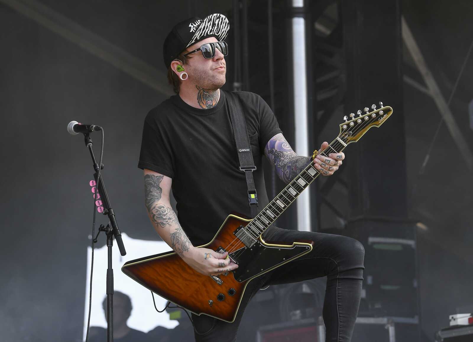 Falling In Reverse (Band) Wallpapers (18 images) - WallpaperCat