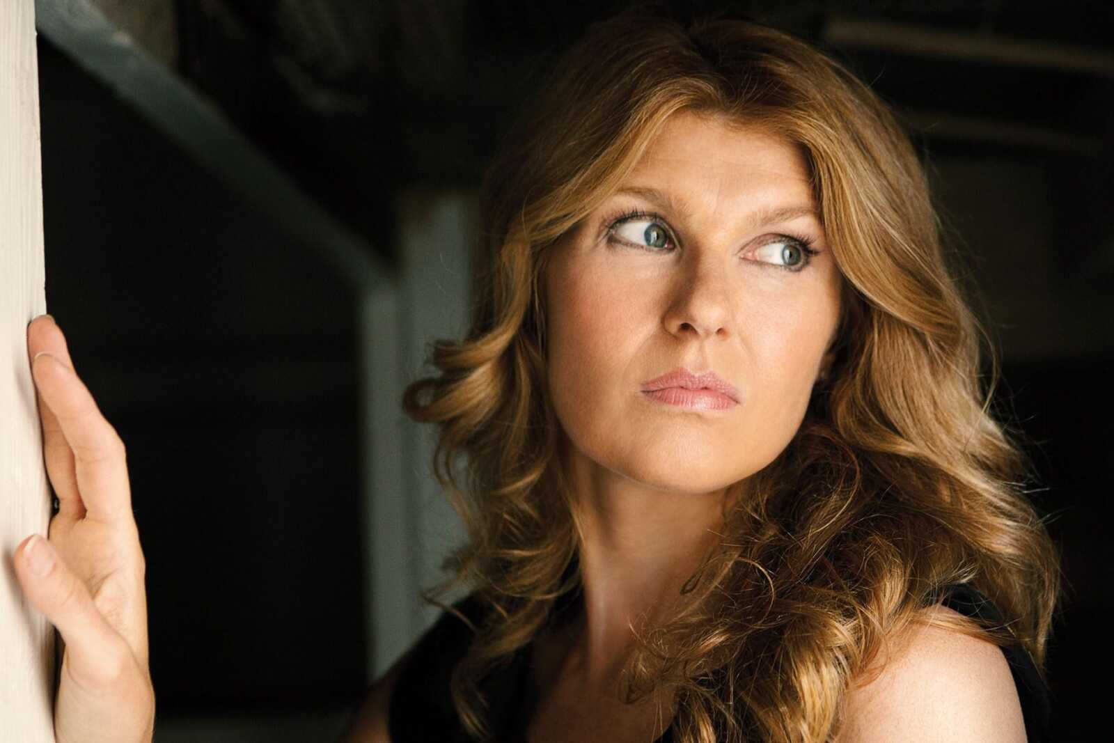 Connie Britton Wallpapers (42 images) - WallpaperCat