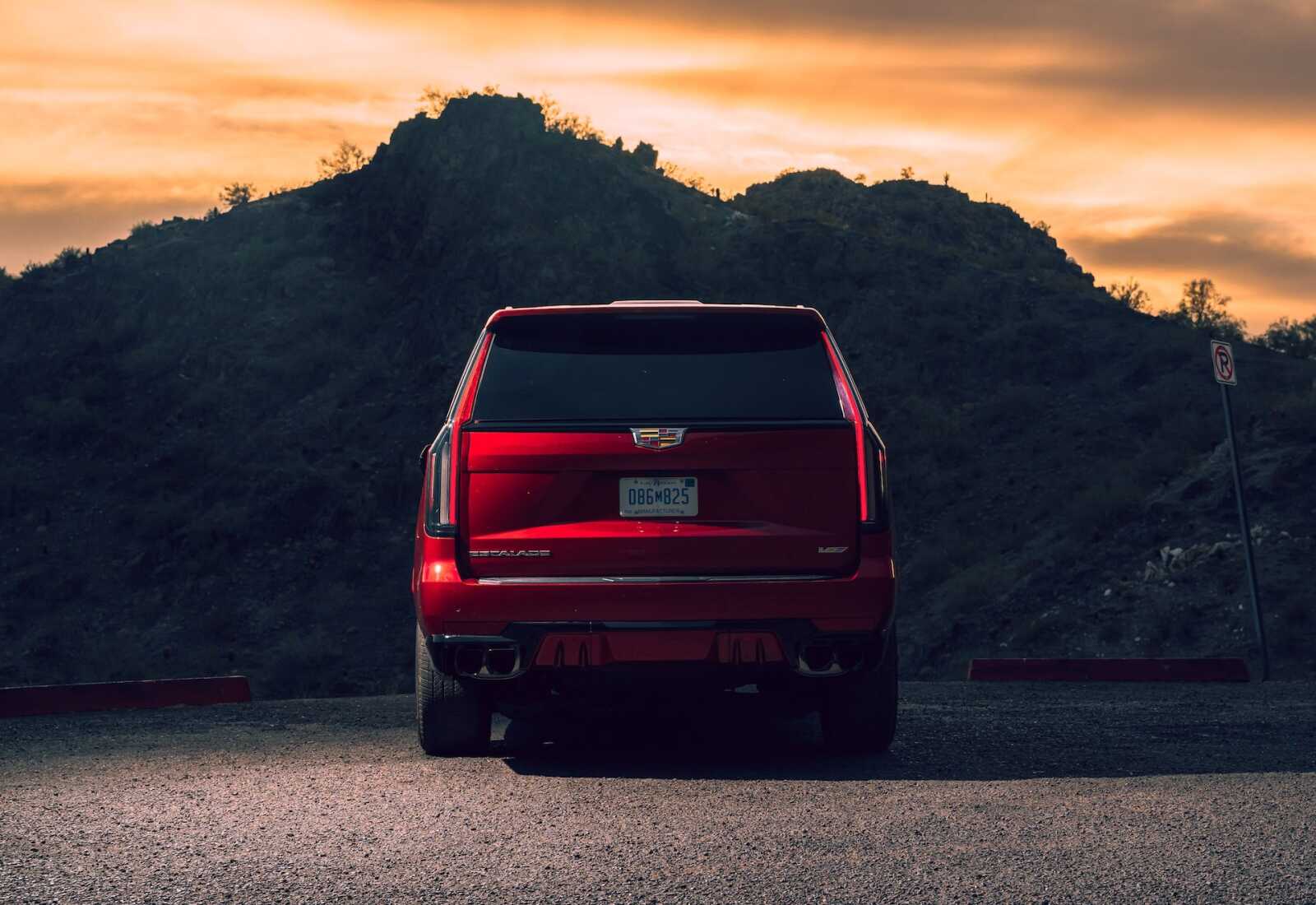Cadillac Escalade Wallpapers (62 images) - WallpaperCat
